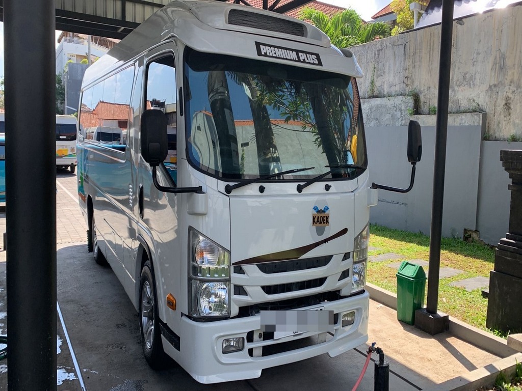 Sewa ELF Bali – Sewa Mobil dan Supir Bali